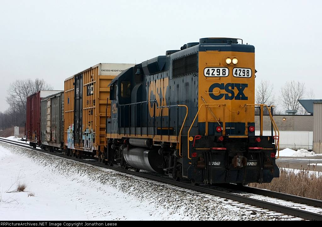 CSX 4298, a rare GP39, leads Y103-05